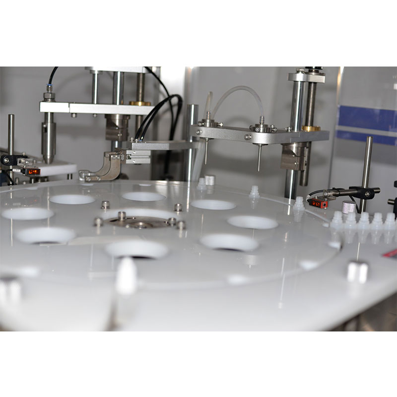 Plnicí a uzavírací stroj - Pistonfillingmachine.com